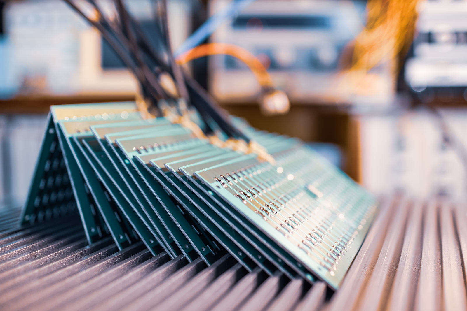 Are spring tool balancers ESD-Safe for Semiconductor Production? | Tool ...