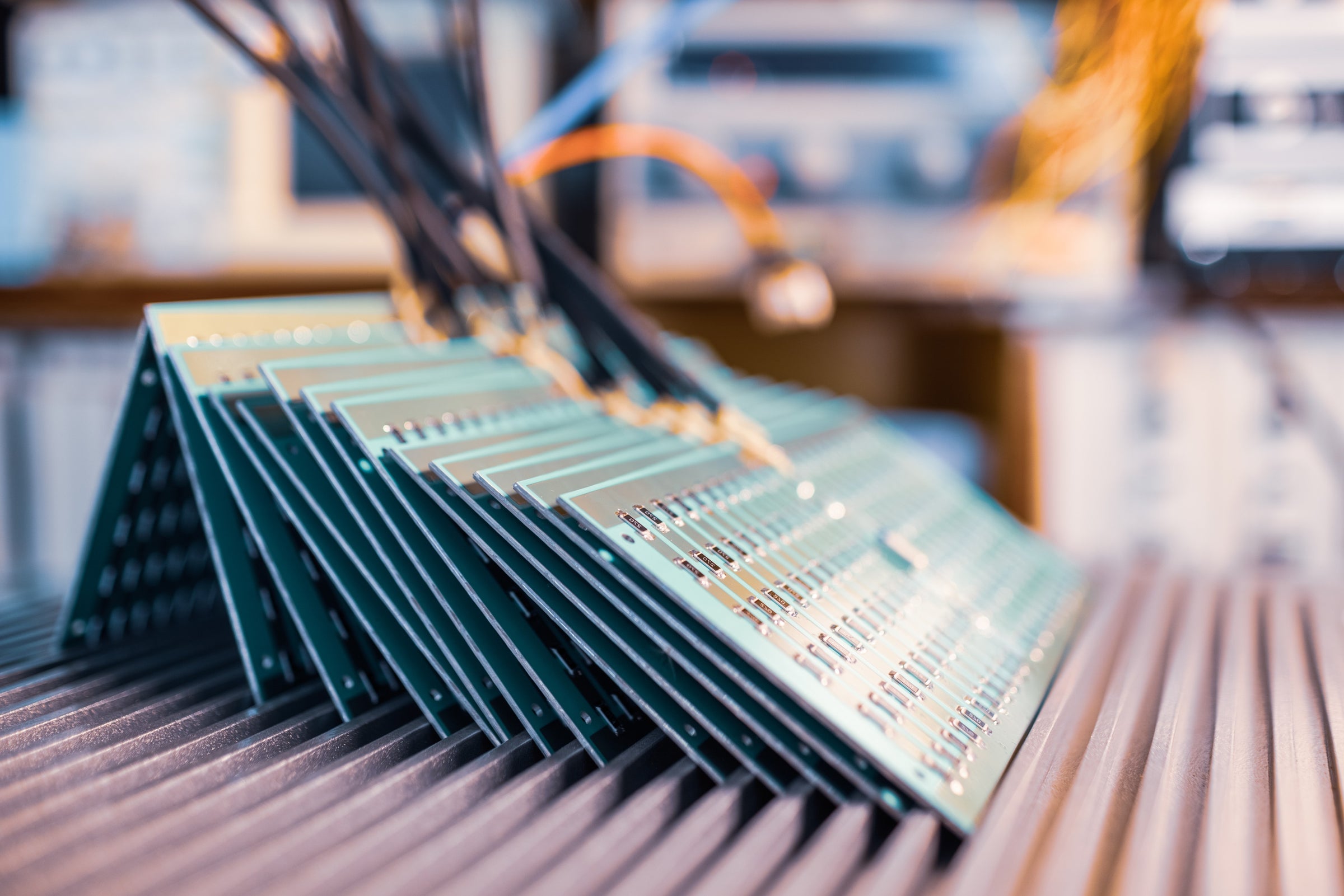 Are spring tool balancers ESD-Safe for Semiconductor Production? | Tool ...